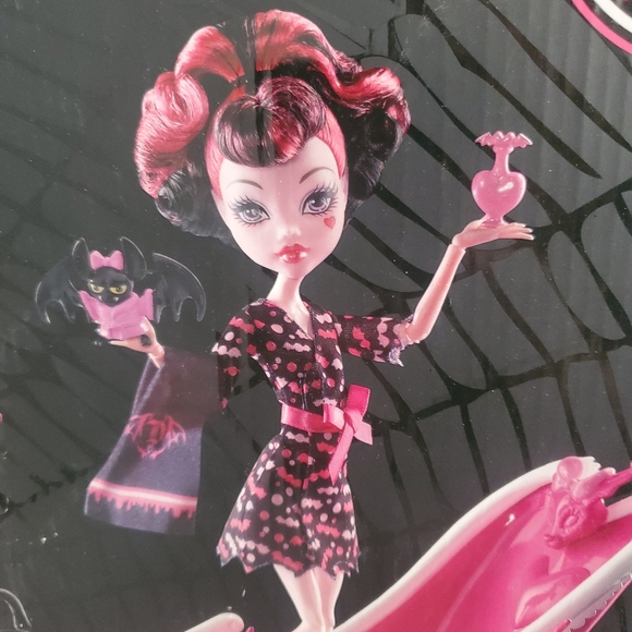 monster high | Toys | Monster High Draculaura Powder Room Doll Set Toys ...